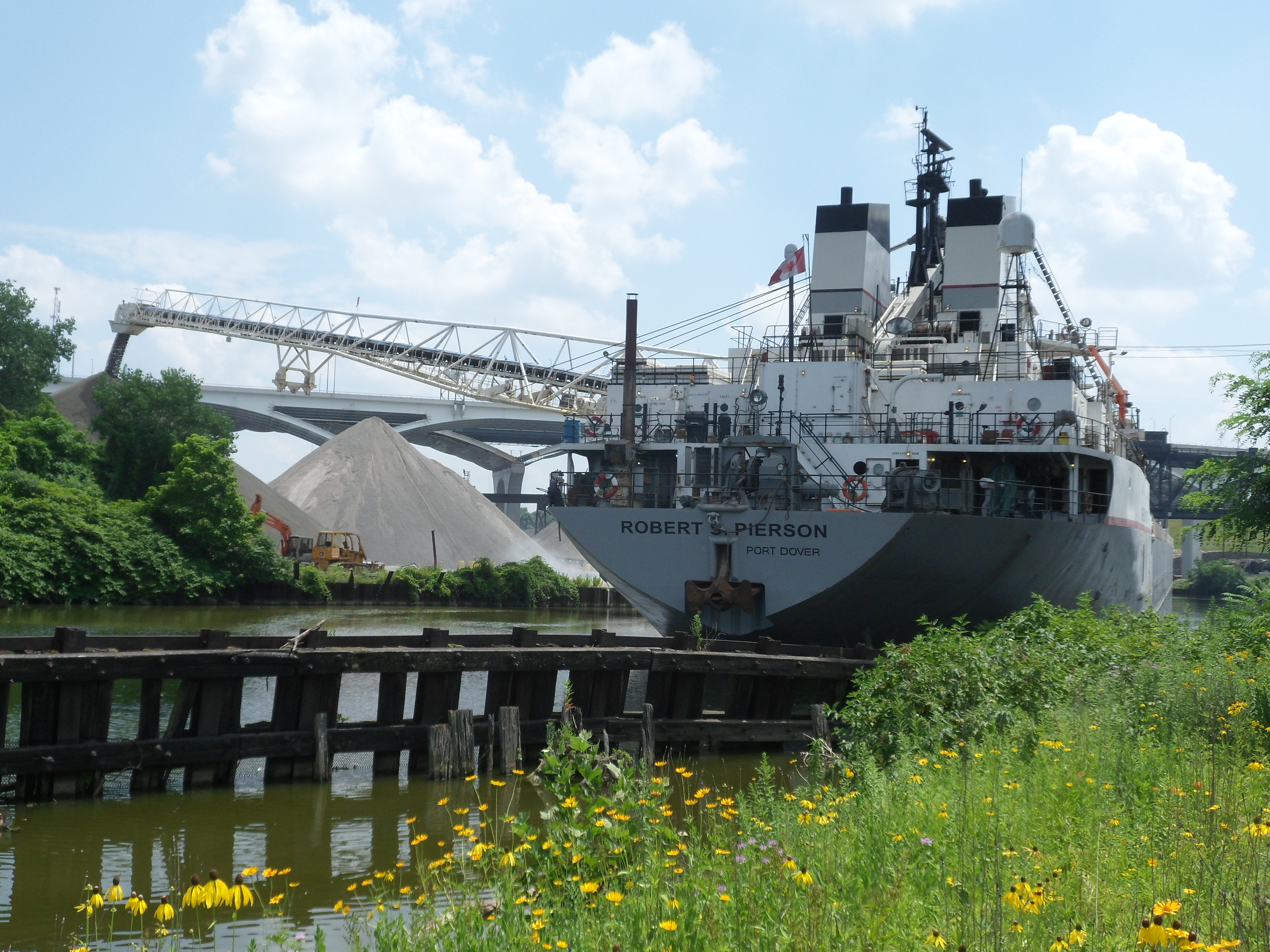 Barge Menominee and Tug Olive L. Moore – Rand Logistics
